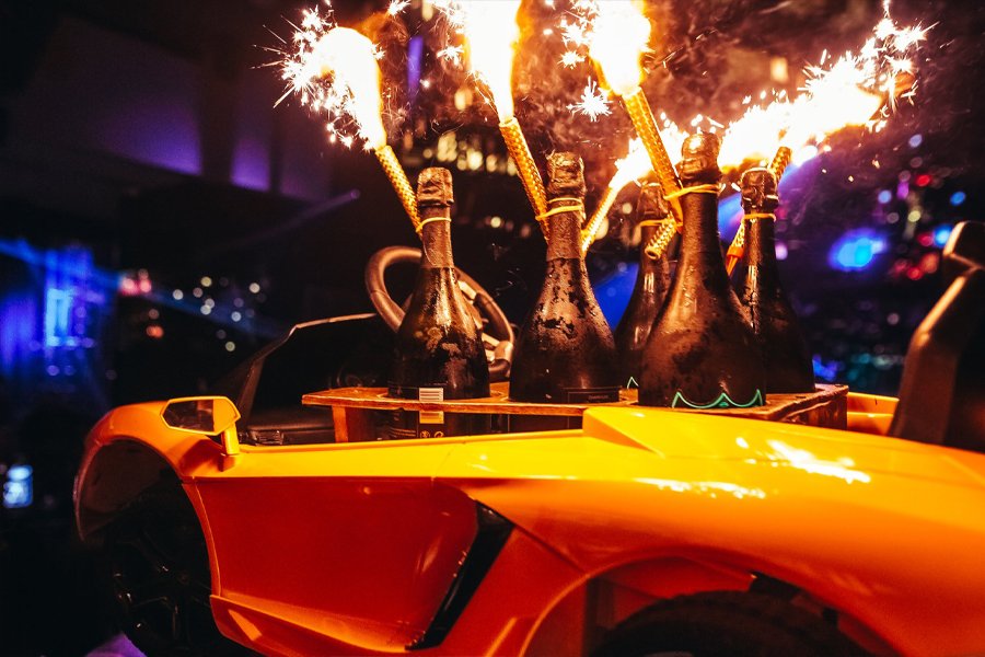 ACE OF SPADES DINNER PARTY | The Party Finder